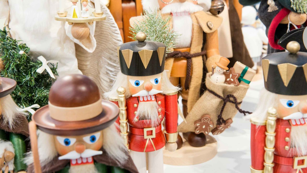 The Stories of Our German Collectibles : Mulhall's